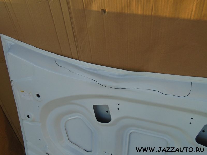 Капот: Капот б/у Renault Duster (651000987R / 65 10 009 87R)