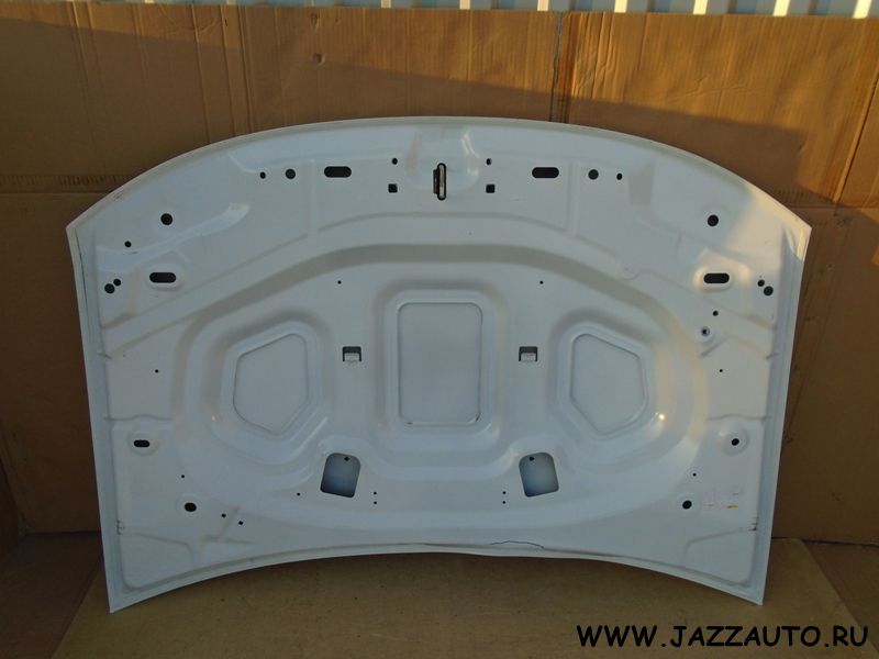 Капот: Капот б/у Renault Duster (651000987R / 65 10 009 87R)