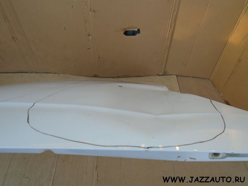 Капот: Капот б/у Renault Duster (651000987R / 65 10 009 87R)